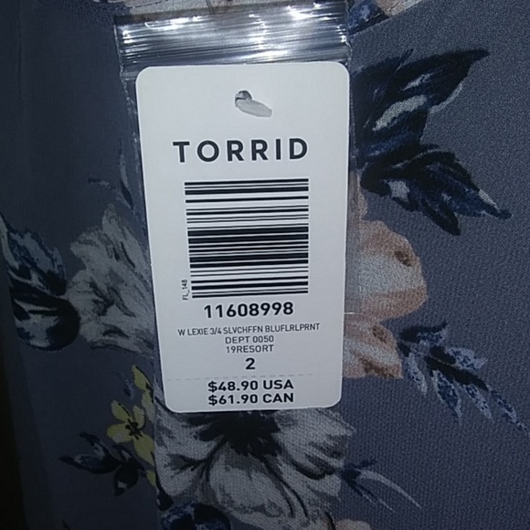 torrid | Tops | Pretty Lexie 34 Sleeve Blue Floral Print Top Sz2 | Poshmark
